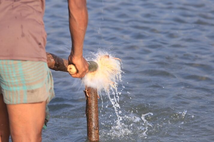 Innovative Fishing Technique Spotted at Cox's Bazar's Marine Drive ...